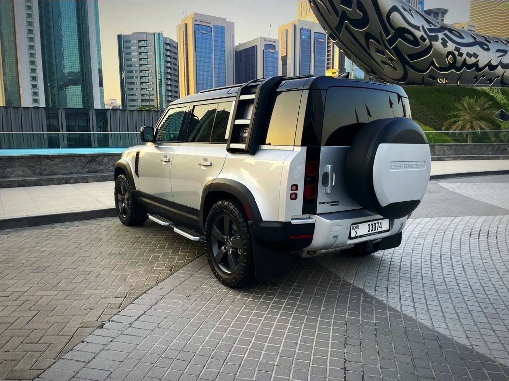 Land Rover Defender Rental in Dubai, UAE TakeCars.com